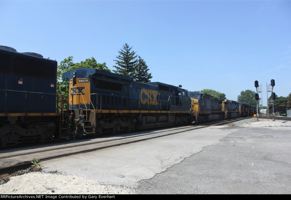 CSX 806, CSX 5367, CSX 896, CSX 253, CSX 73, CSX 7792 with just 1 more to come
